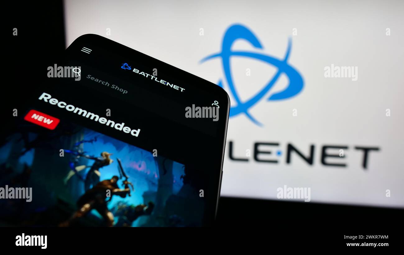 Mobile phone with website of online game platform Battle.net (Blizzard ...