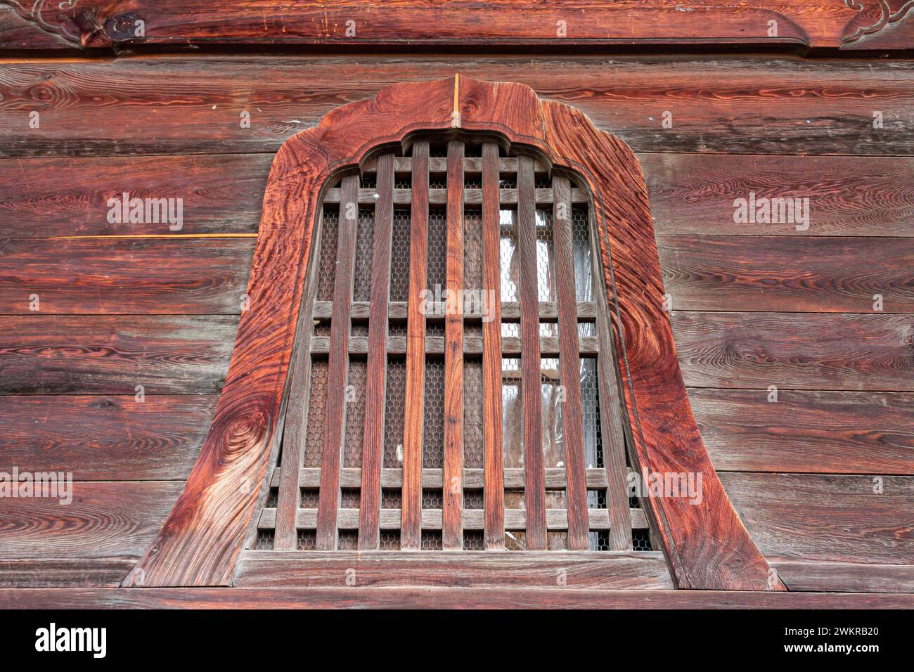 Nagano, Japan. The Sanmon or Sangedatsumon (gate of the three ...