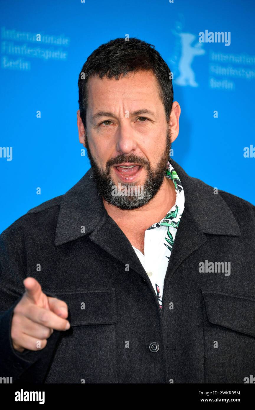 Adam Sandler beim Photocall zum Kinofilm 'Spaceman' auf der Berlinale ...