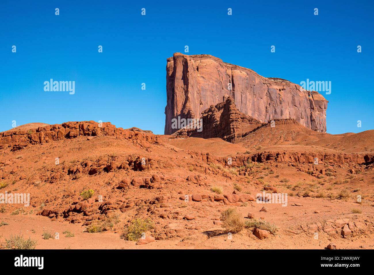 Elephant Butte in Monument Valley, which is famous for its iconic ...