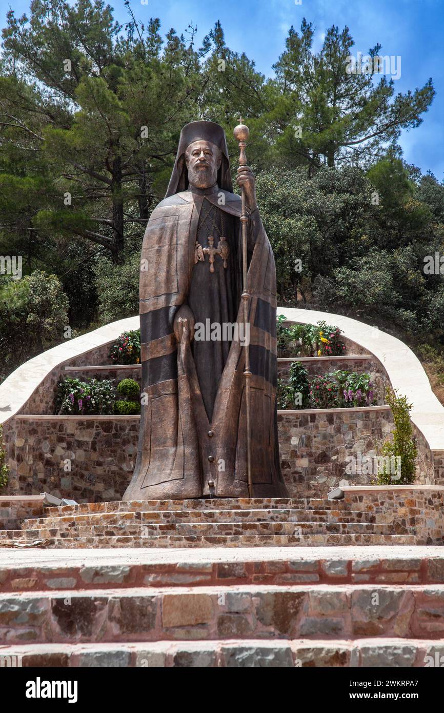 monument statue of Archbishop Makarios III, the first president of ...