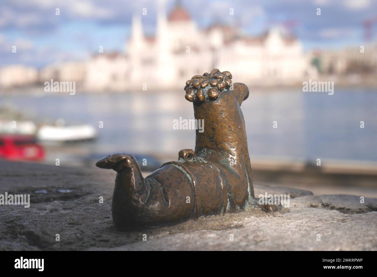Főkukac, a bronze mini statue by Hungarian Ukrainian sculptor Mihaly ...