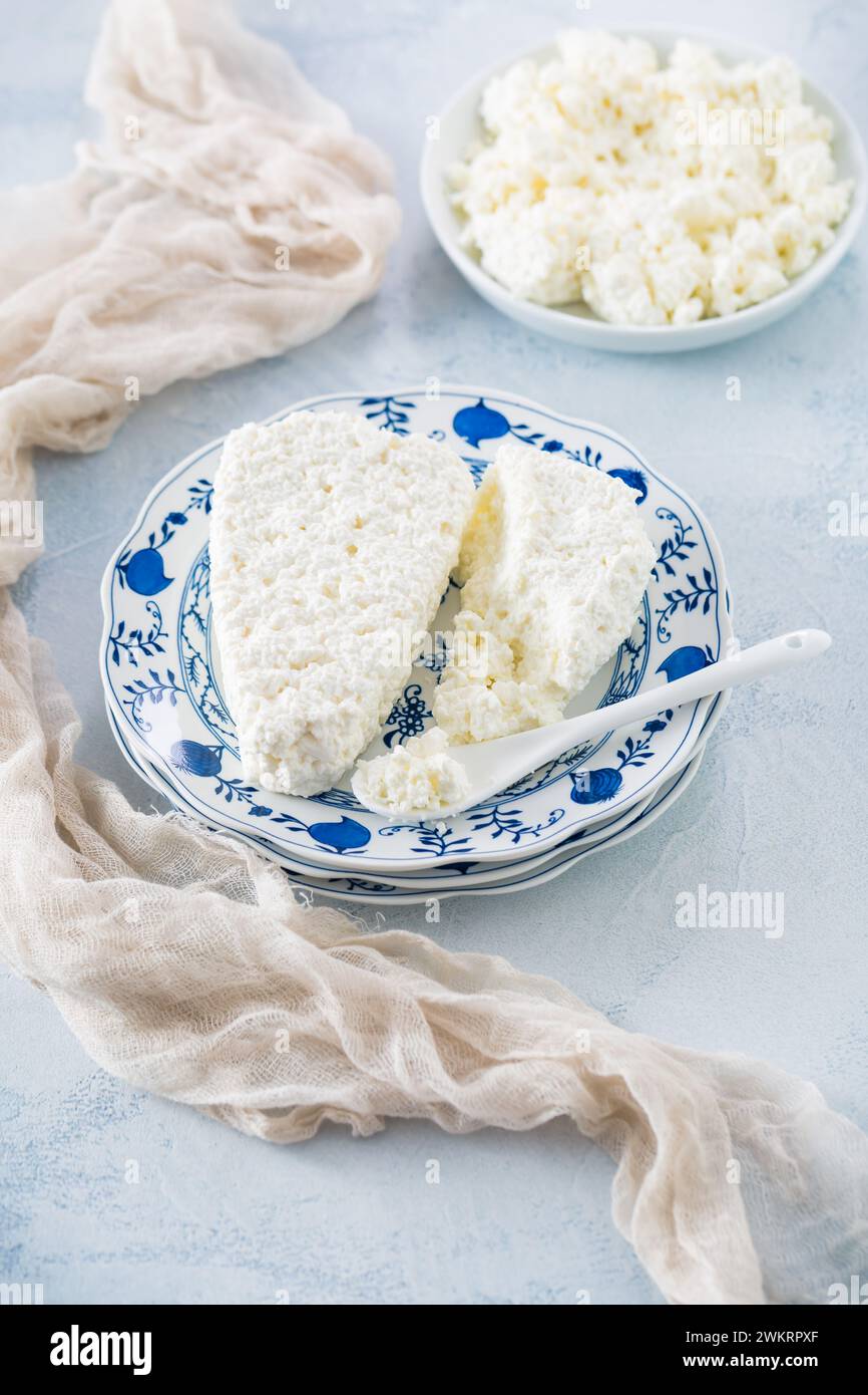 Raw curd cheese, grainy cottage cheese, ricotta, farmers cheese (Tworog ...