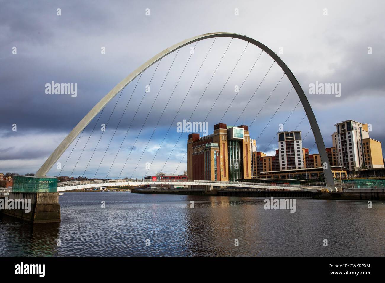 The baltic Art Centre and Millenium Bridge next to The River Tyne ...