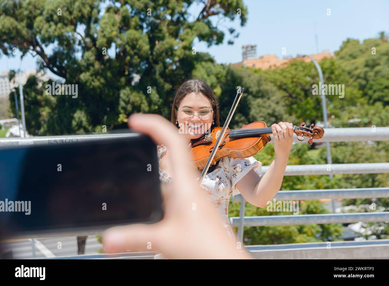 Cute violinist woman playing music hi-res stock photography and images ...