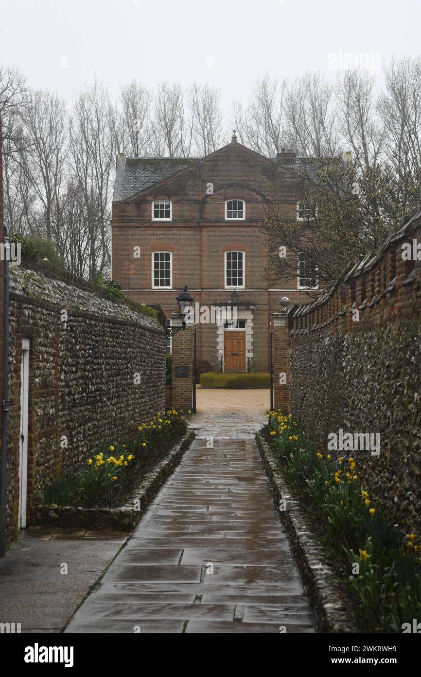 Deanery garden hi-res stock photography and images - Alamy