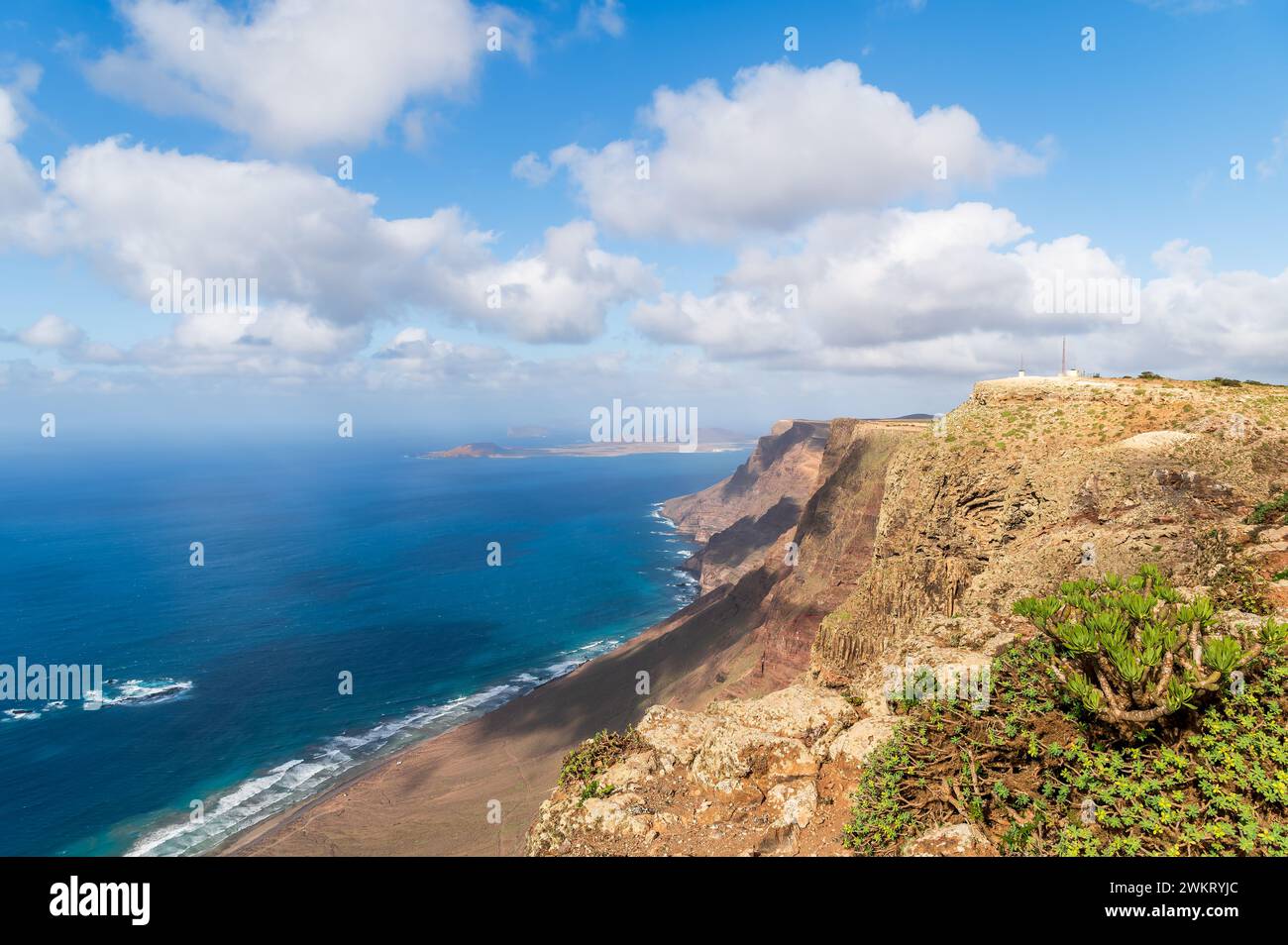 Acantilados de famara hi-res stock photography and images - Alamy