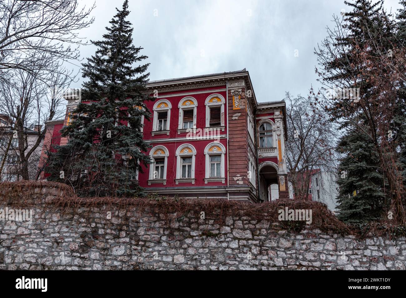 Traditional bosnian house bosnia herzegovina hi-res stock photography ...