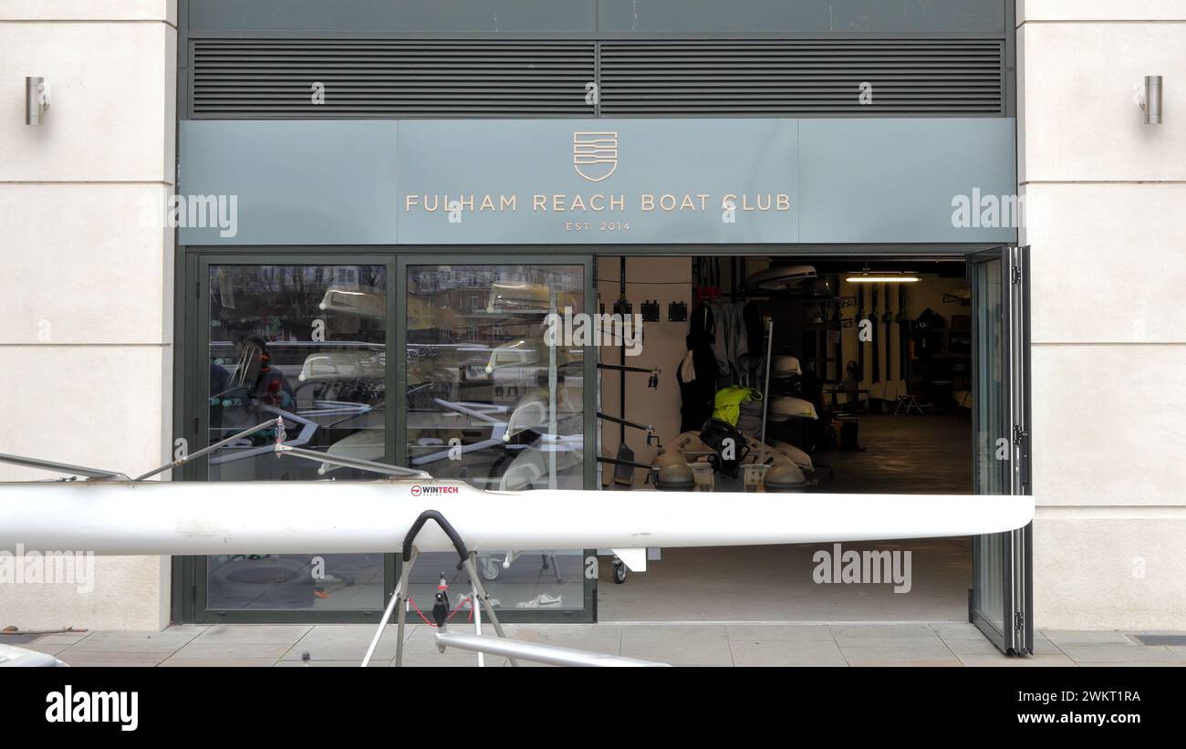 Fulham logo hi-res stock photography and images - Alamy
