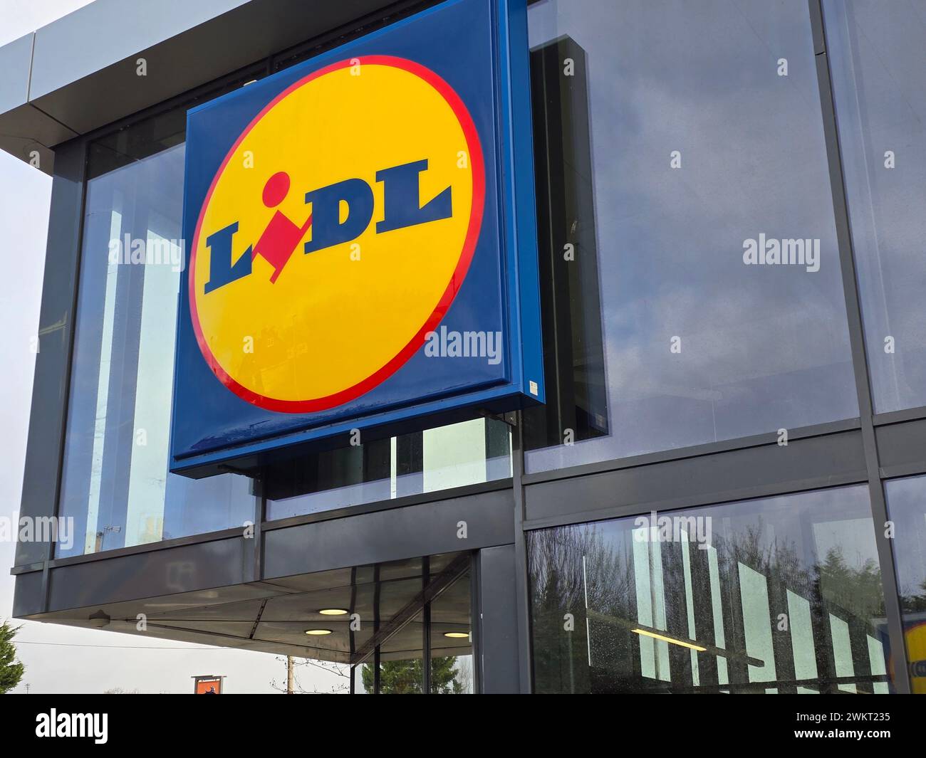 Lidl supermarket sign in hi-res stock photography and images - Alamy