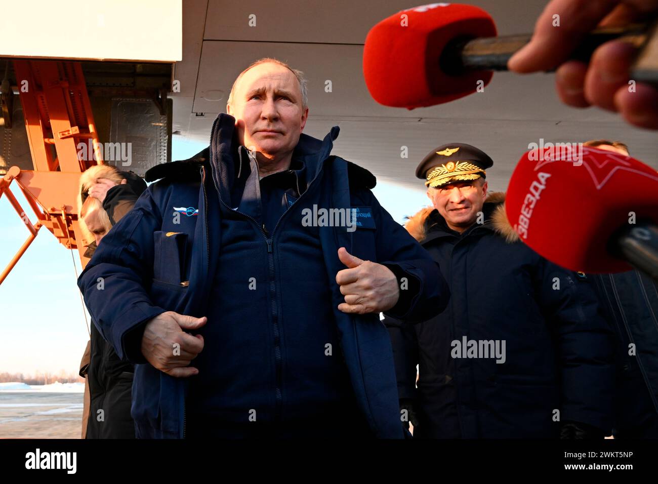 Russian President Vladimir Putin gets off a Tu-160M strategic bomber ...