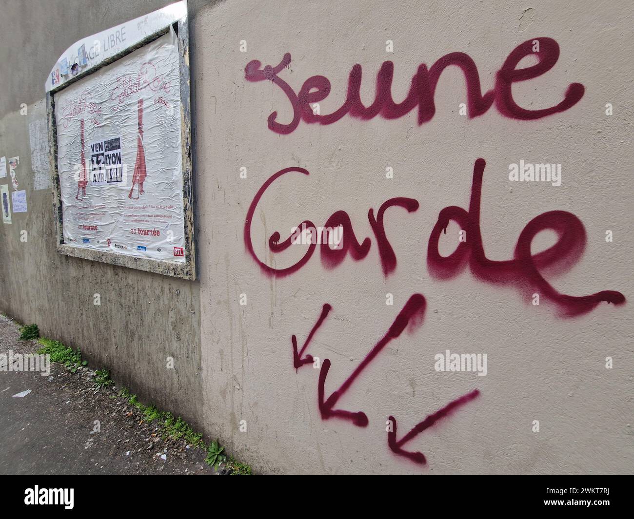 Jeune garde hi-res stock photography and images - Alamy