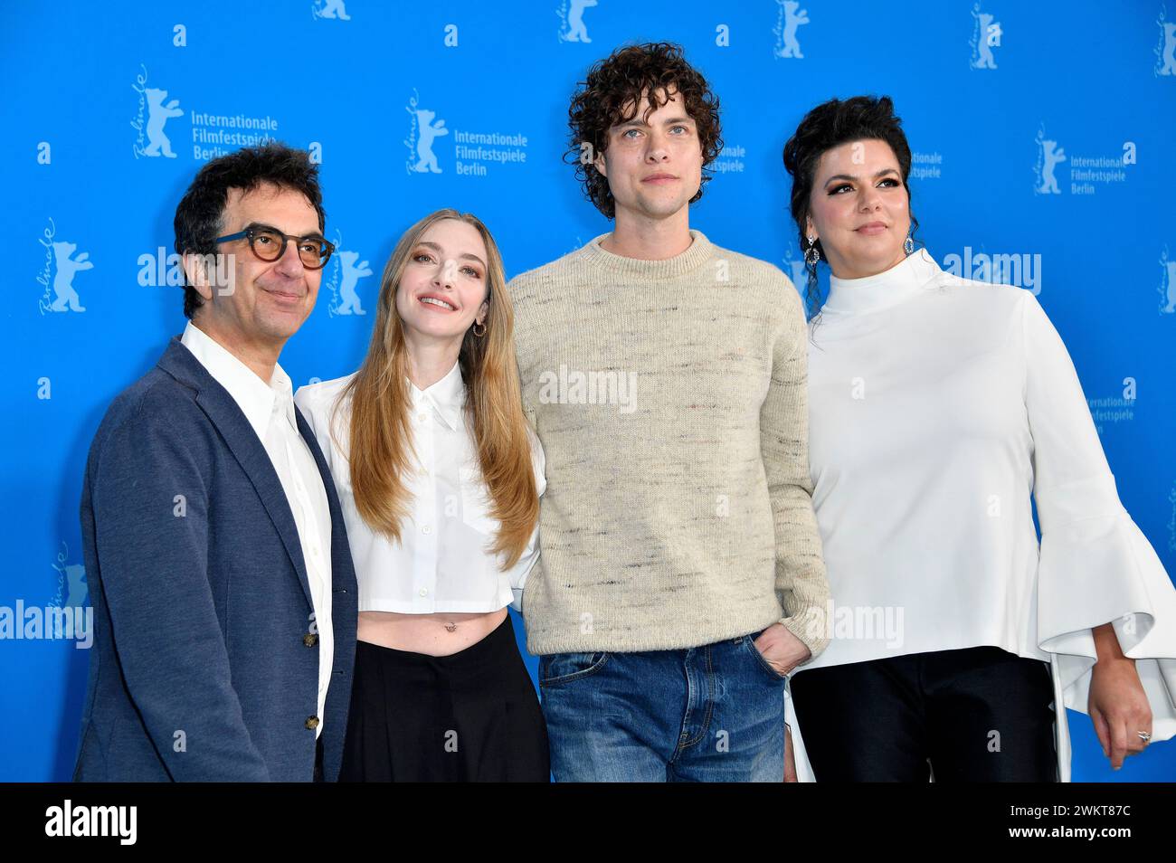 Atom Egoyan, Amanda Seyfried, Douglas Smith und Ambur Braid beim ...