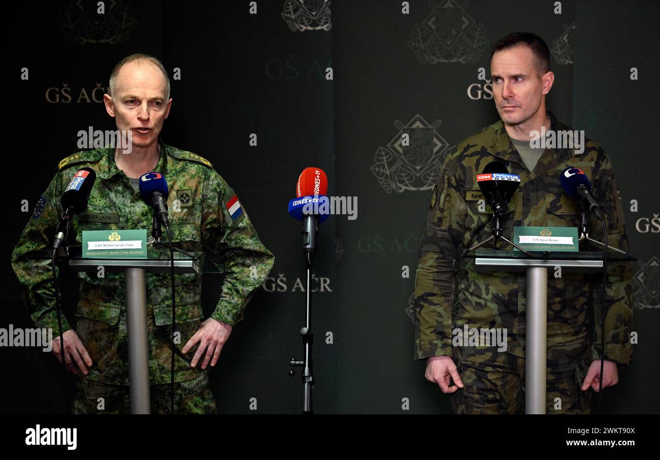 Compass 2024 hi-res stock photography and images - Alamy