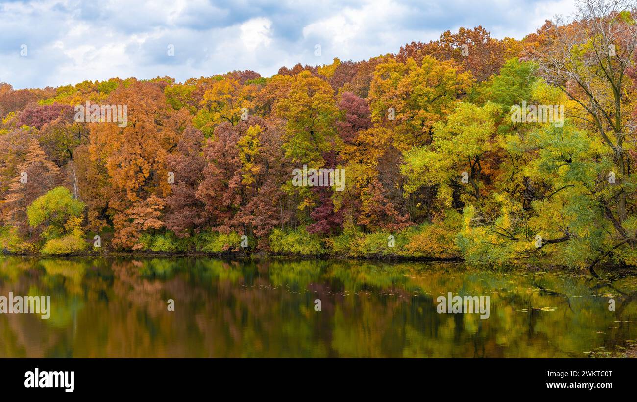Escape To Nature's Playground: A Guide To Michigan's Holly Recreation Area