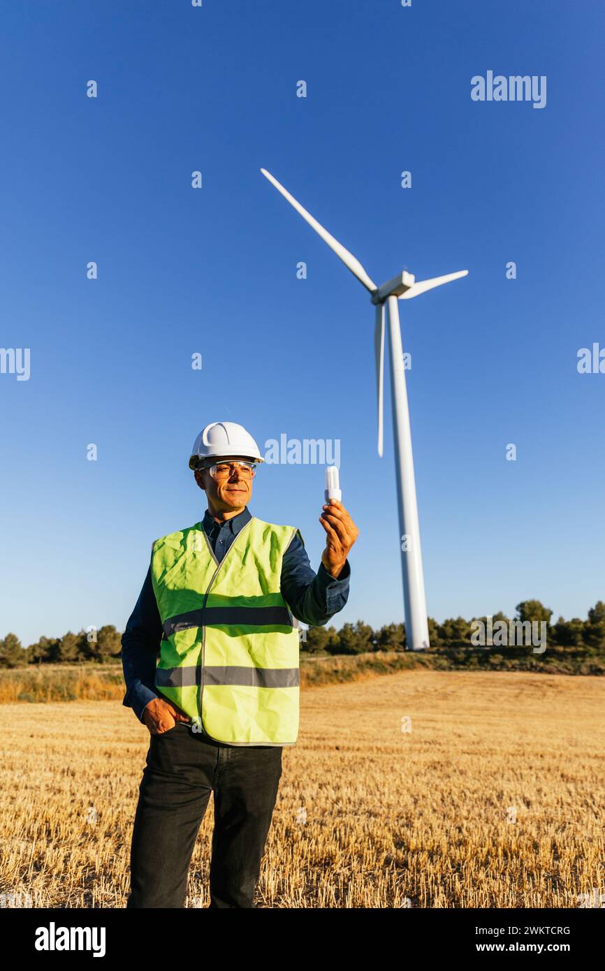 Engineer in wind farm field thinking in new ways to produce renewable ...