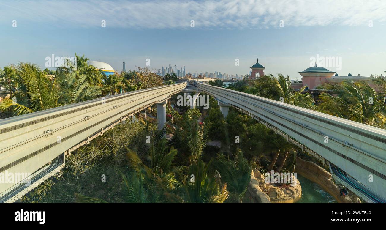 Dubai palm atlantis monorail station hi-res stock photography and ...
