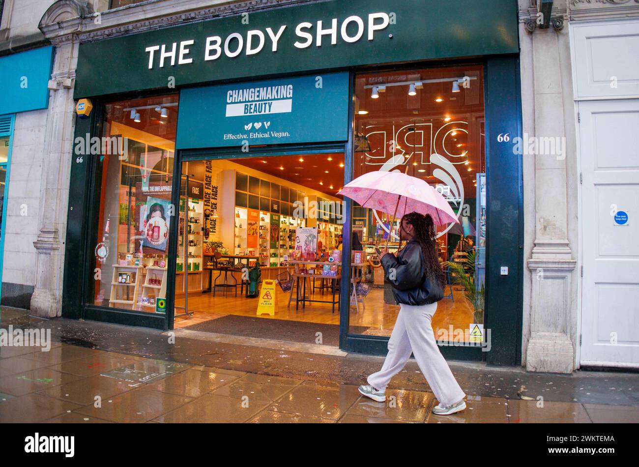 Human rights activist and environmental campaigner anita roddick hi-res ...