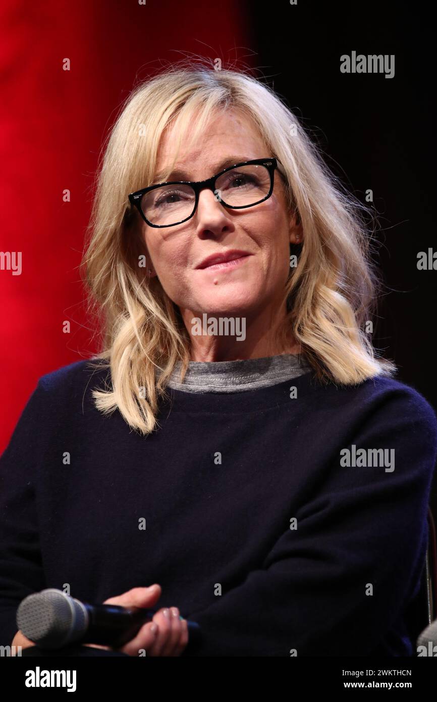 Rachael harris serie lucifer dr linda martin hi-res stock photography ...