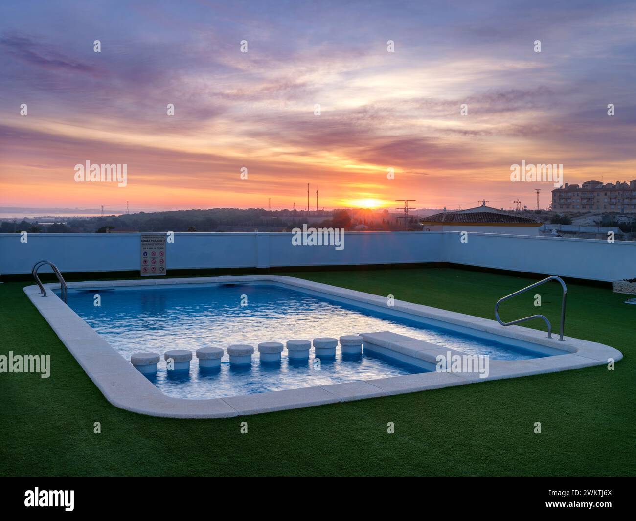 Community swimming pool hi-res stock photography and images - Alamy