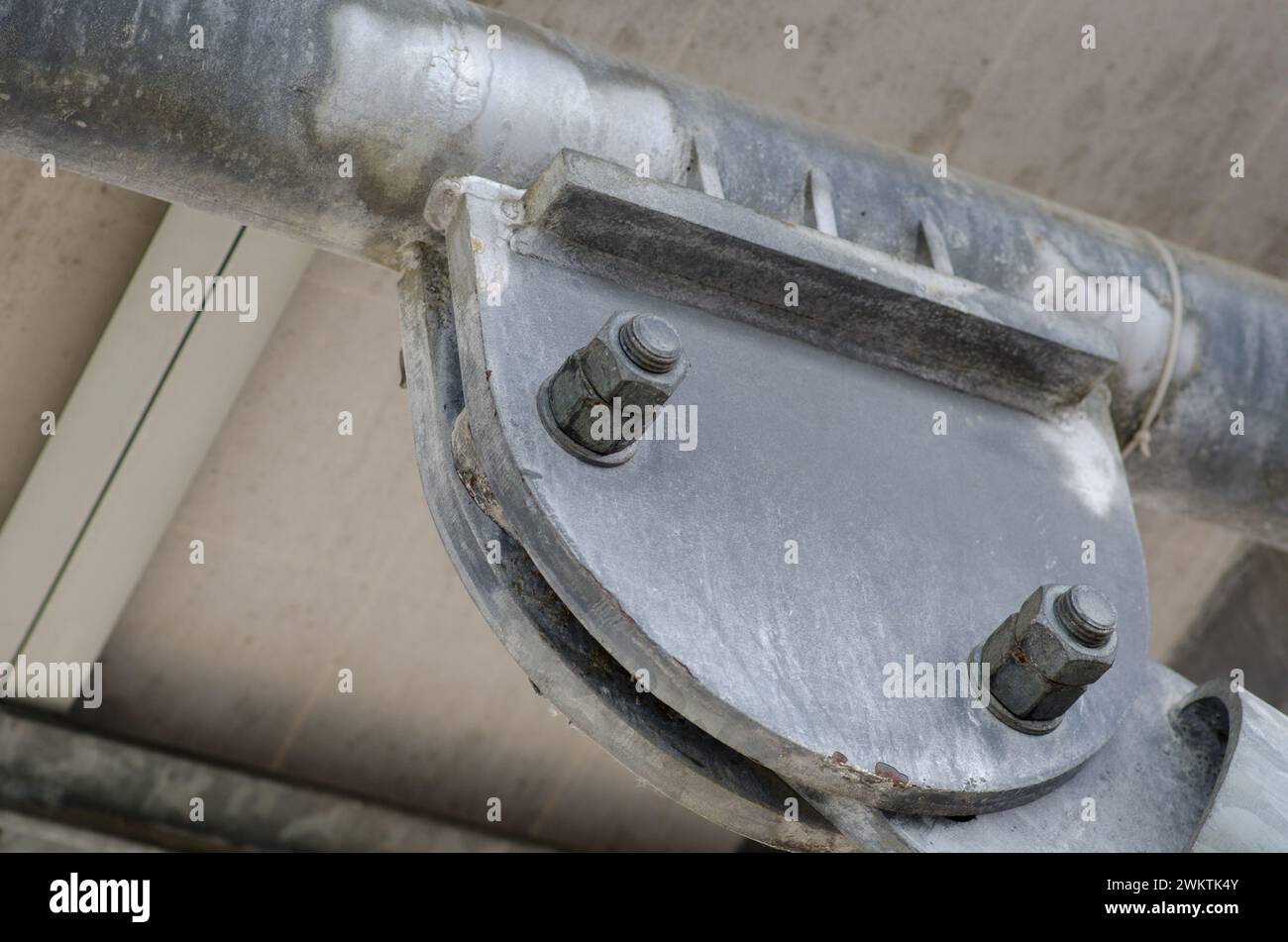 Construction, steel load-bearing structure to support the pergola ...