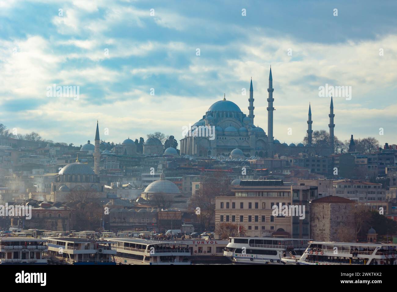 Istanbul background photo. Suleymaniye Mosque and Eminonu district view ...