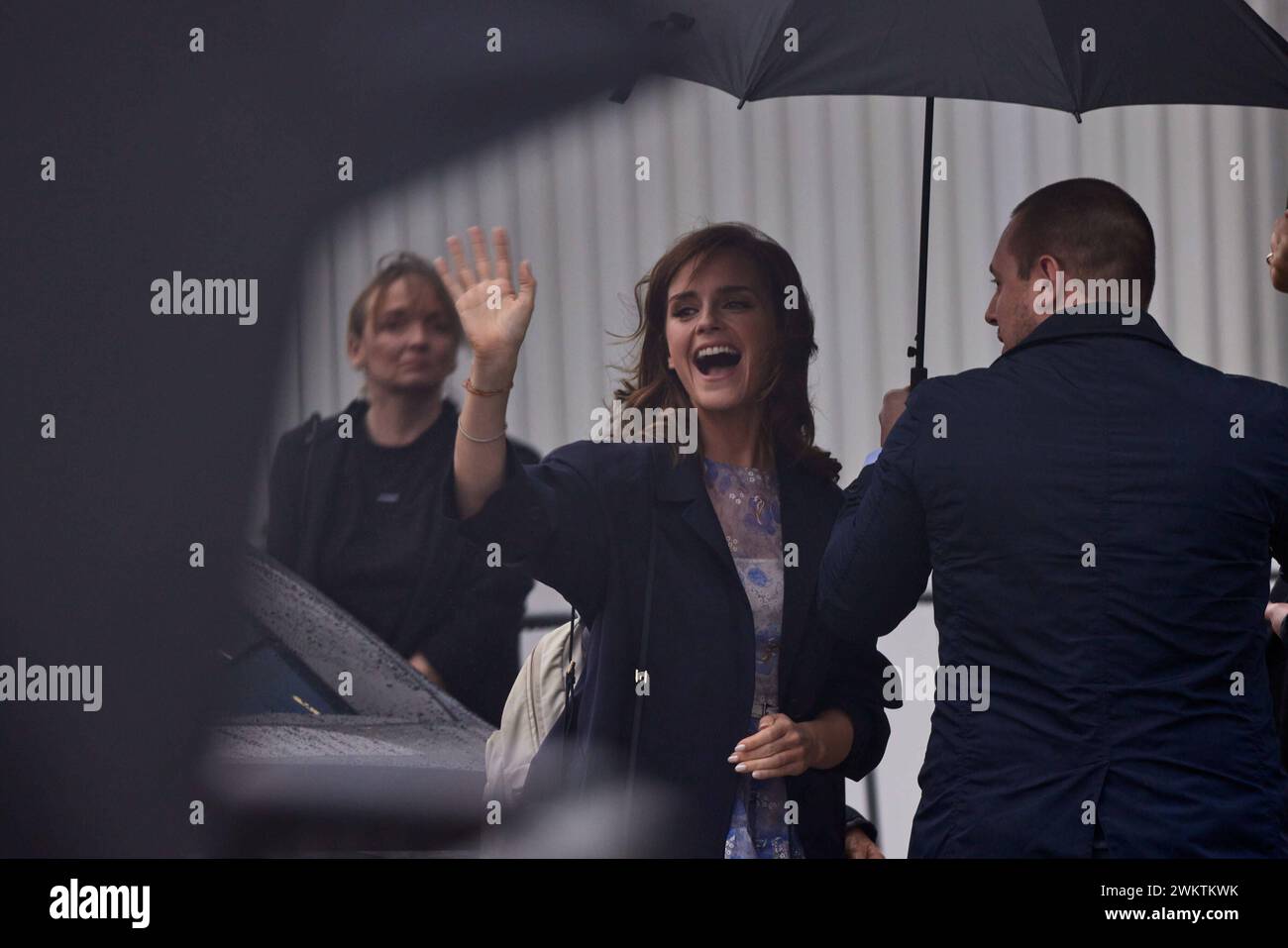 News - PRADA - FW 24-25 - Celebrity arrivals and street style Emma ...