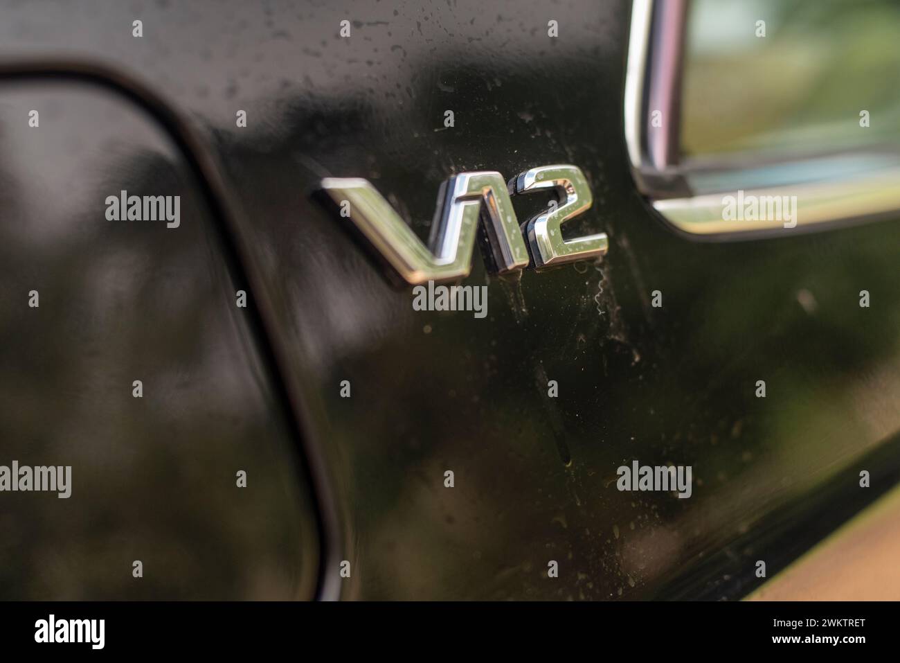 Mercedes benz s class black hi-res stock photography and images - Alamy