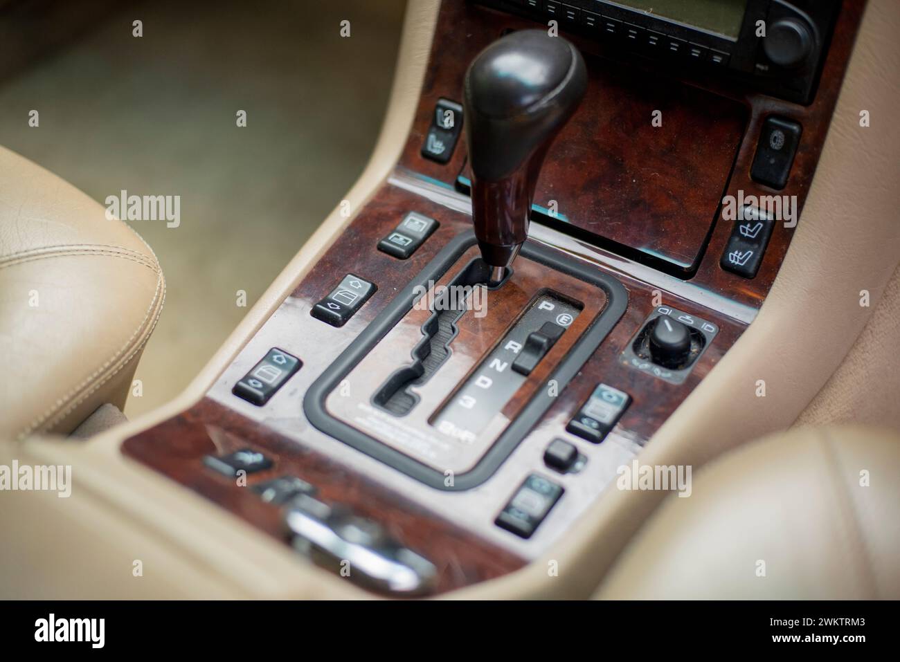 Mercedes w140 hi-res stock photography and images - Alamy