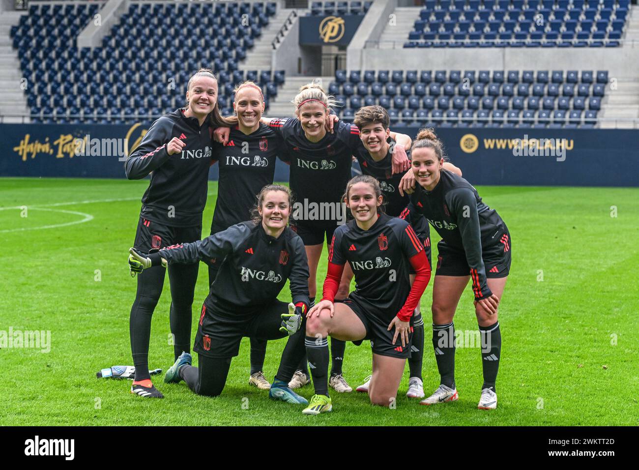The winning team ( Tine De Caigny (6) of Belgium, Janice Cayman (11) of ...