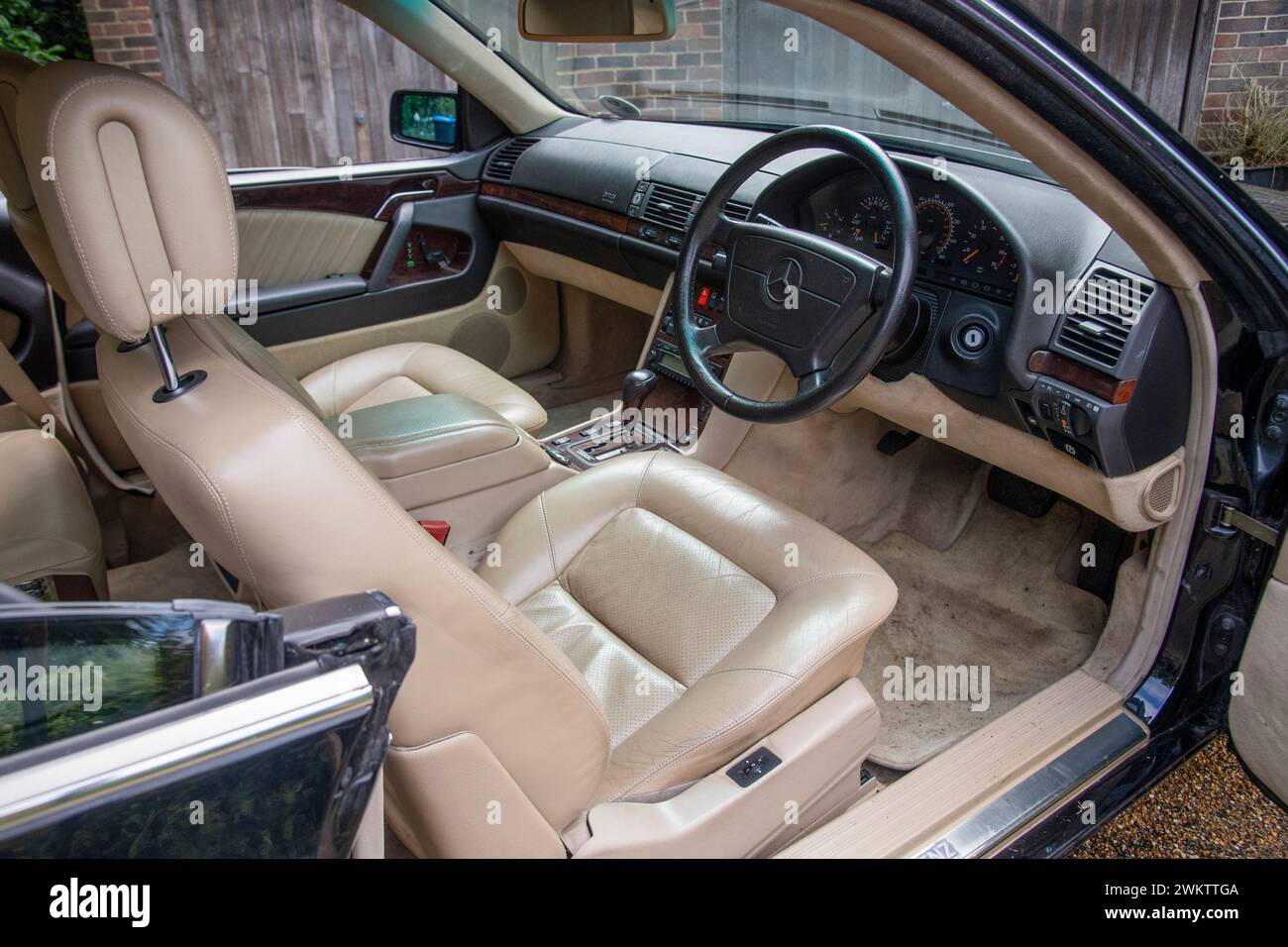 Mercedes w140 hi-res stock photography and images - Alamy