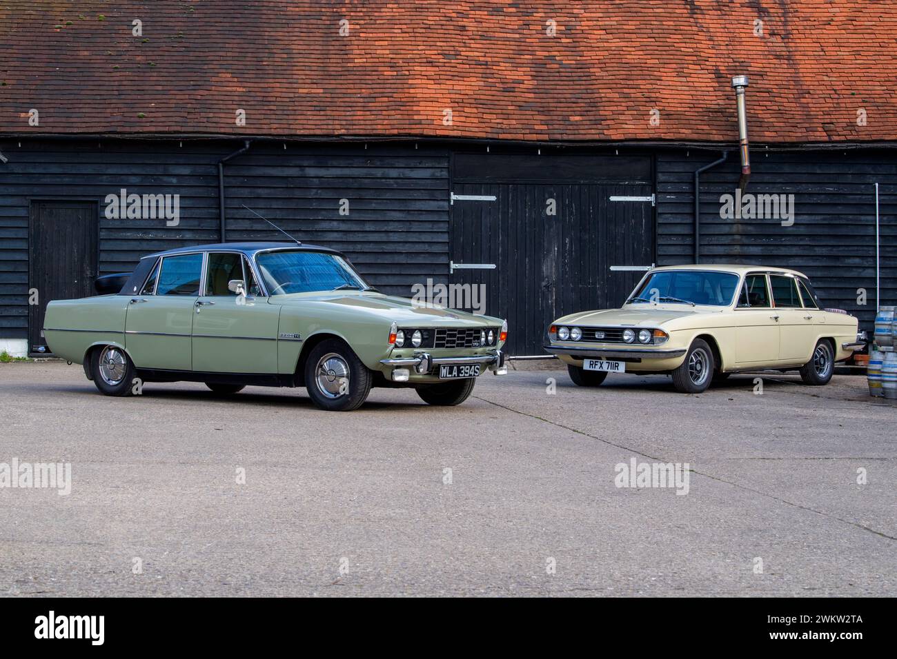 Rover P6 2200TC and Triumph 2500S 1970s British Sports saloon car ...