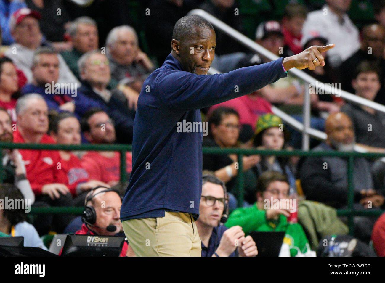 Dayton head coach Anthony Grant calls out to players during the second ...
