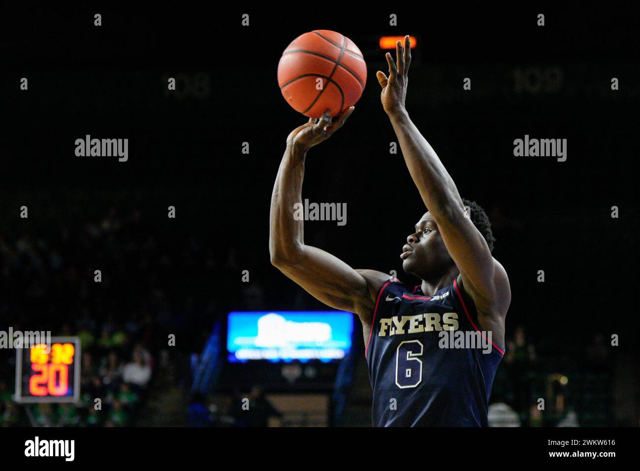 Dayton guard Enoch Cheeks (6) shoots against George Mason during the ...