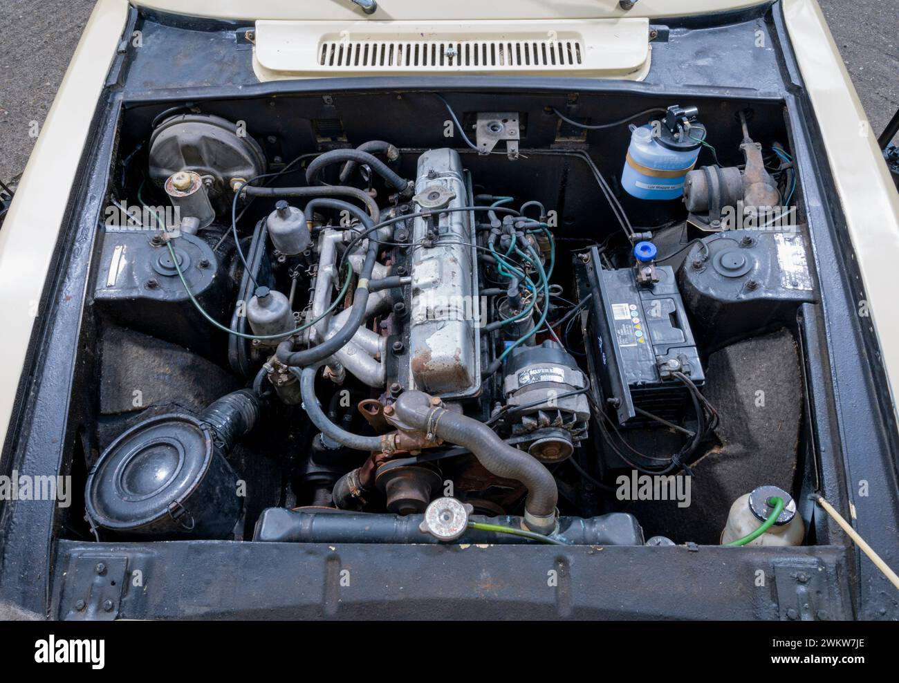 1976 Triumph 2500S - 1970s British sports saloon rivals - the Rover ...