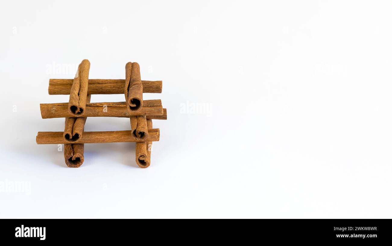 One dry cinnamon stick hi-res stock photography and images - Alamy