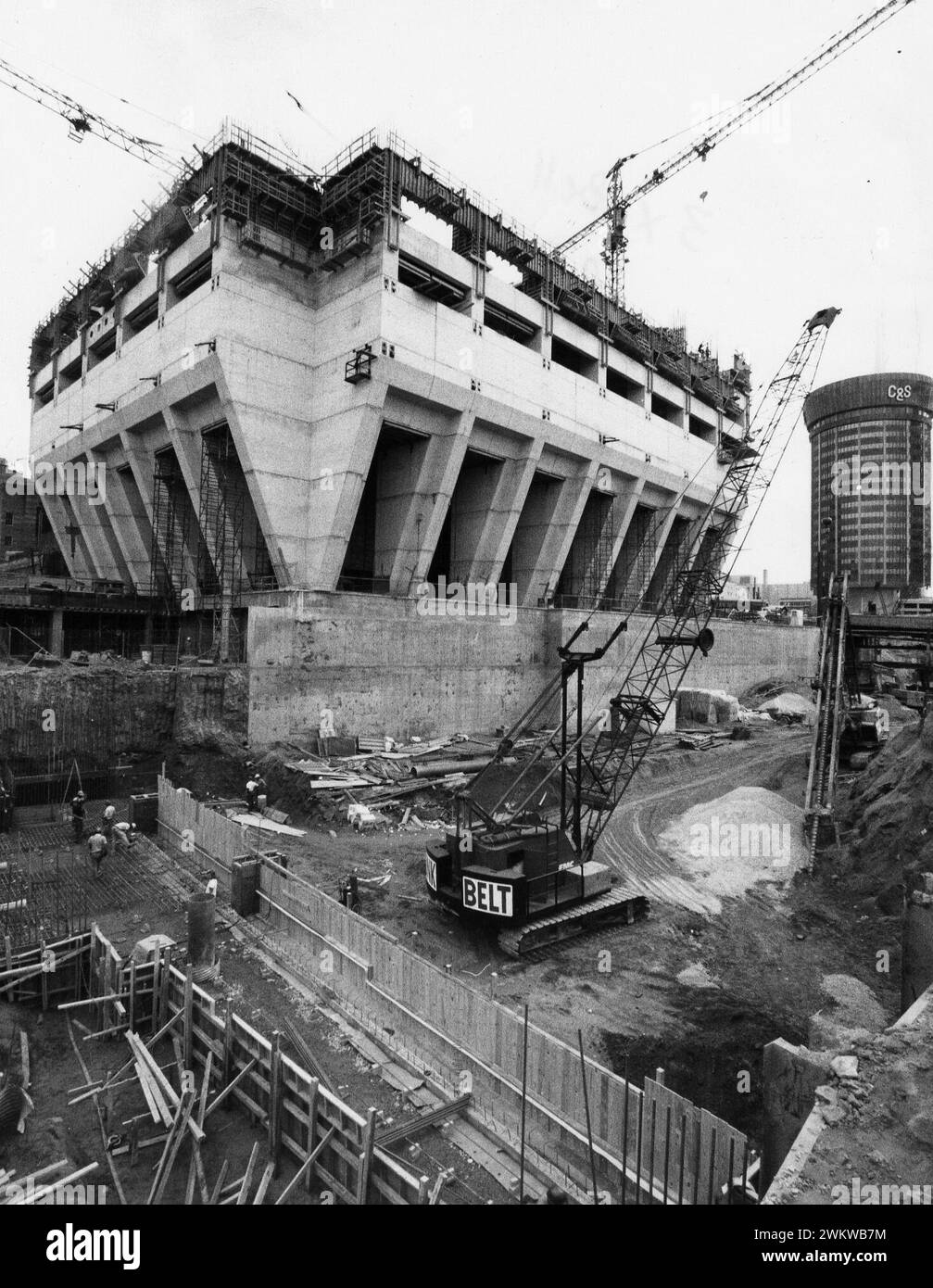 Construction of the new Southern Bell headquarters building in Midtown ...