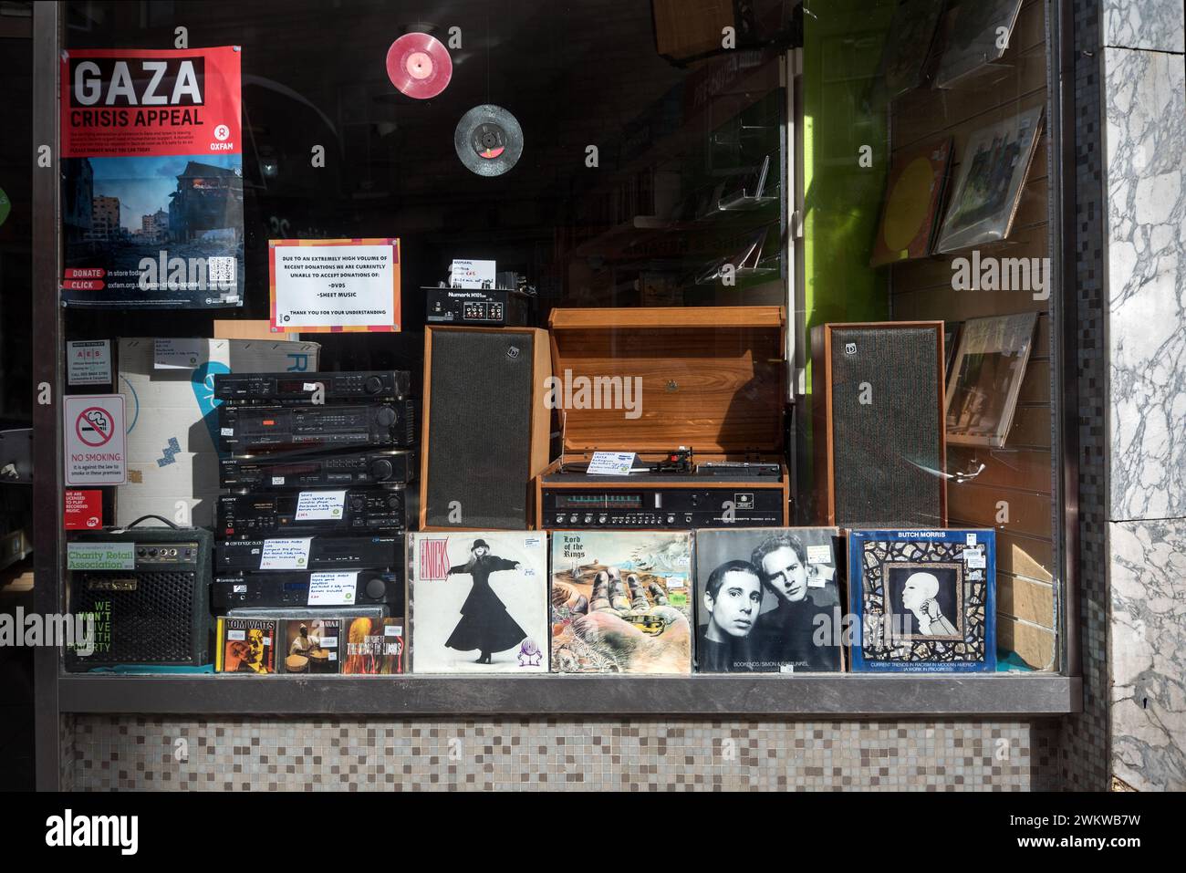 Secondhand stereo equipment hi-res stock photography and images - Alamy