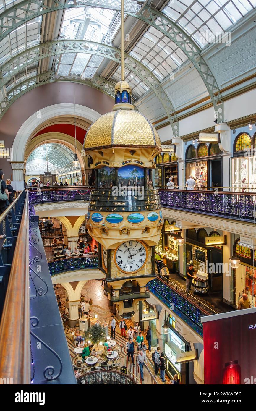 Queen victoria building royal clock hi-res stock photography and images ...