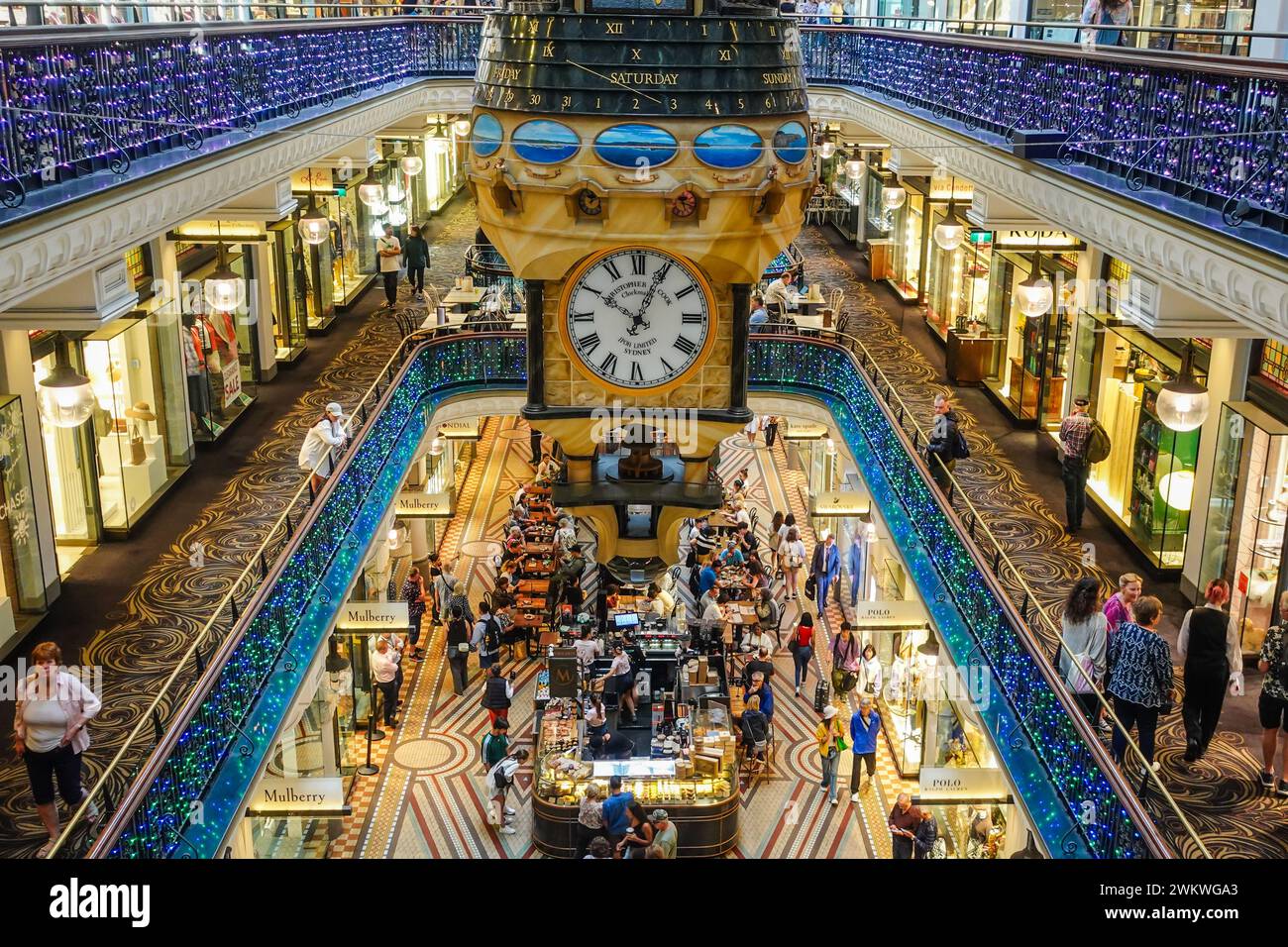 The world's largest hanging Animated Turret Clock inside the Queen ...
