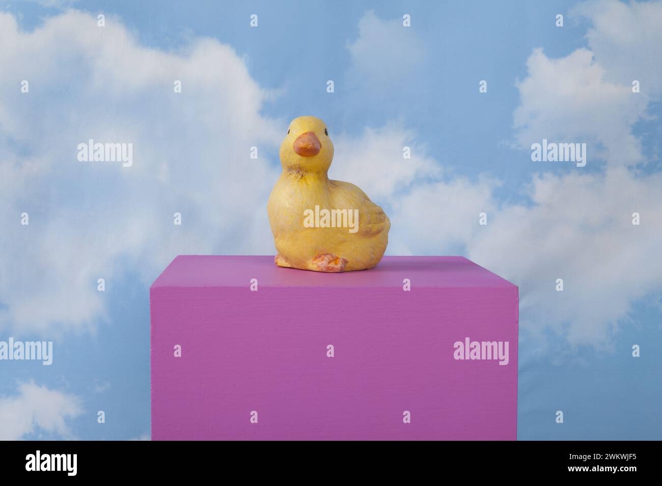 Figurine of a duck hi-res stock photography and images - Alamy