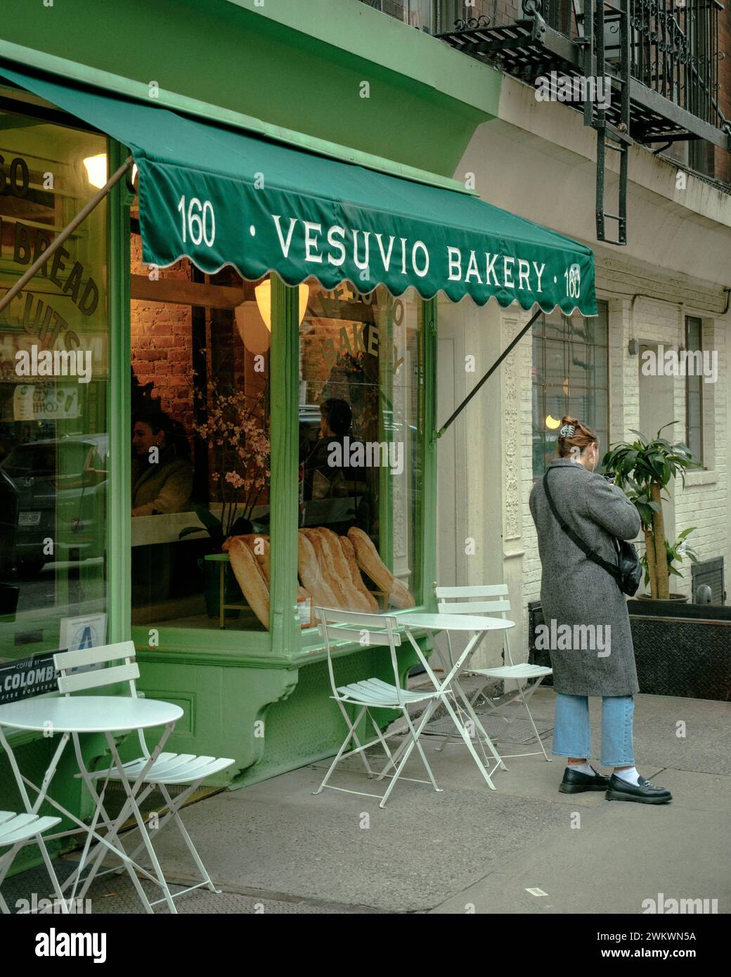 Vintage bakery facade hi-res stock photography and images - Alamy