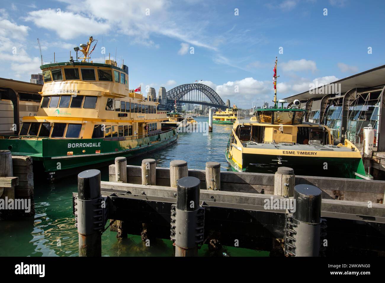 Sydney australia ferries harbour hi-res stock photography and images ...