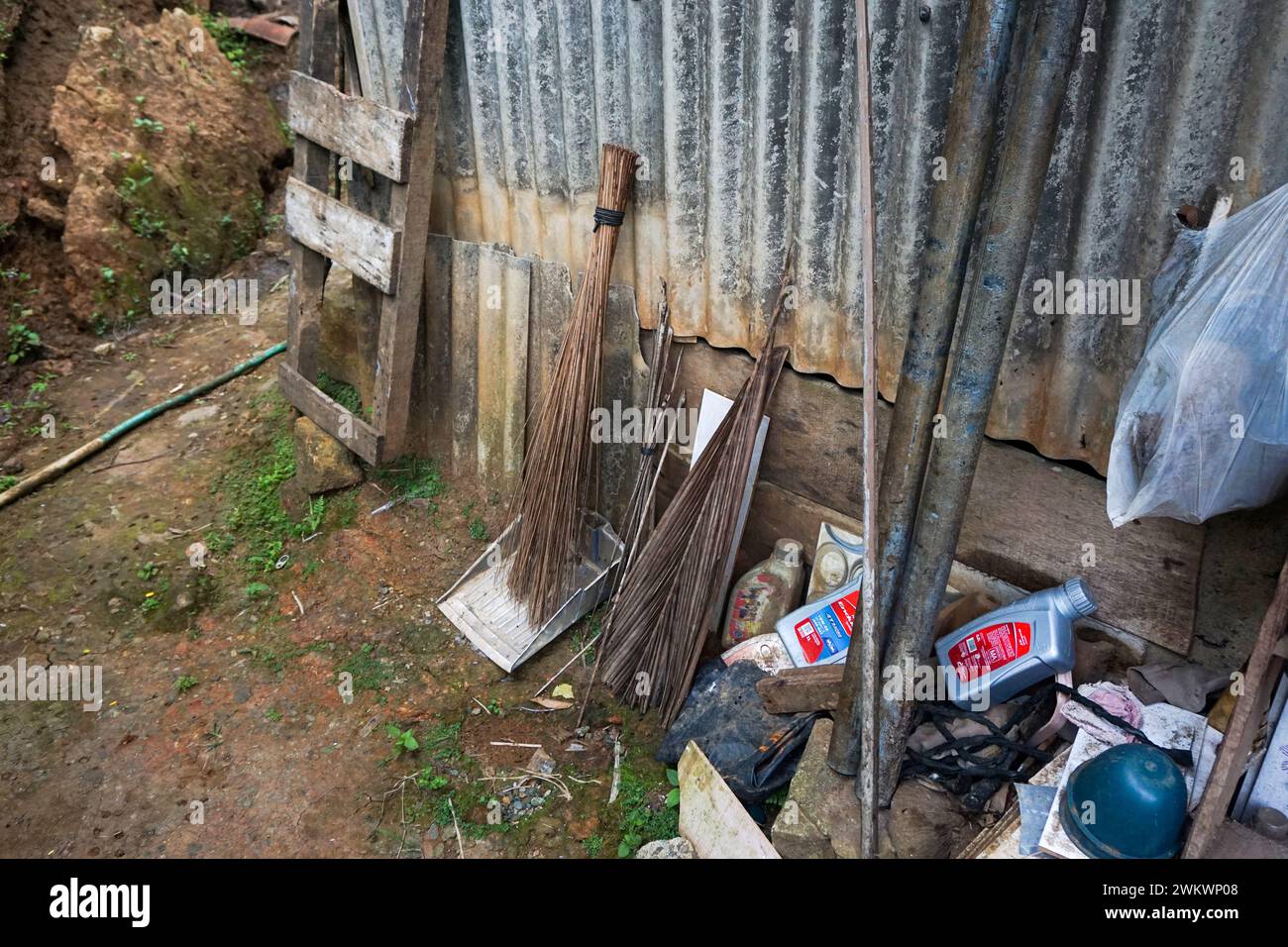 Female model wearing active hi-res stock photography and images - Alamy