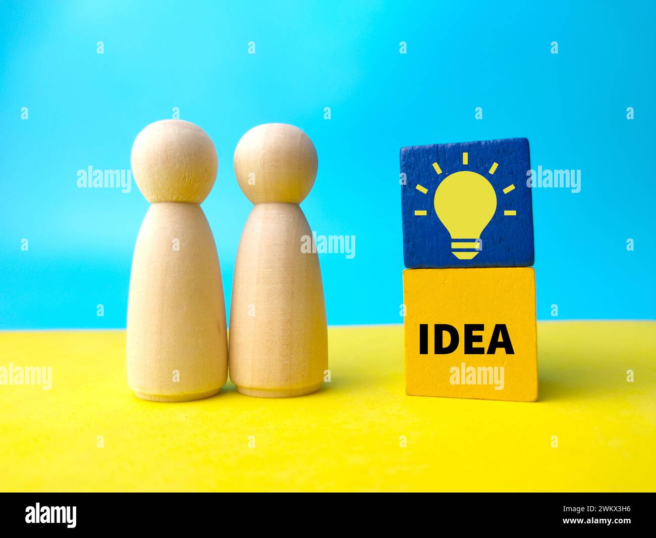 Team work concept figures hi-res stock photography and images - Alamy