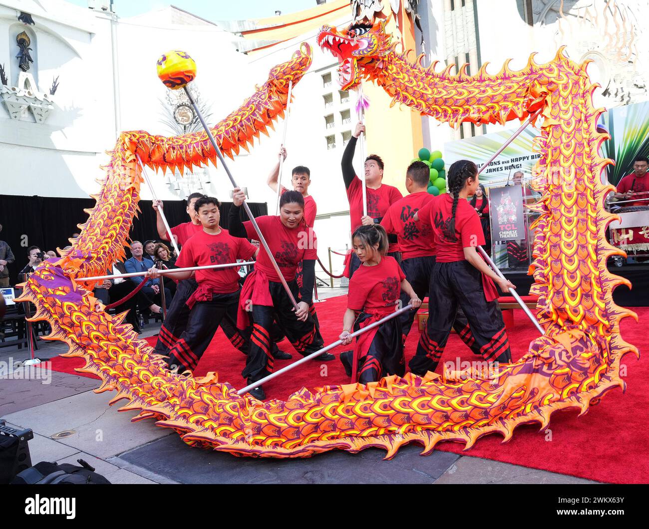 Immortals dragon dance performance hi-res stock photography and images ...