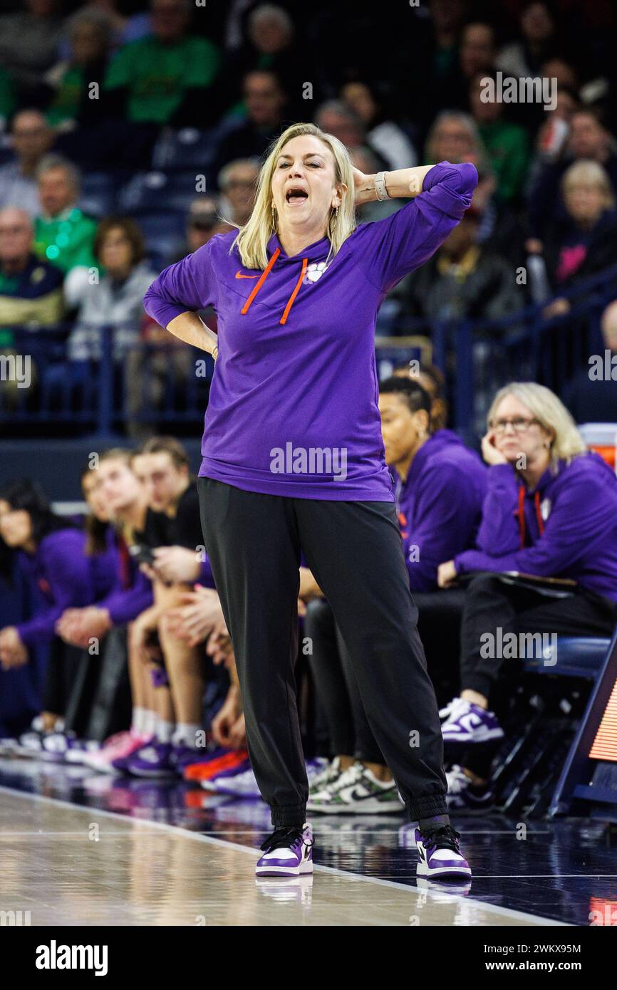South Bend, Indiana, USA. 22nd Feb, 2024. Clemson head coach Amanda ...