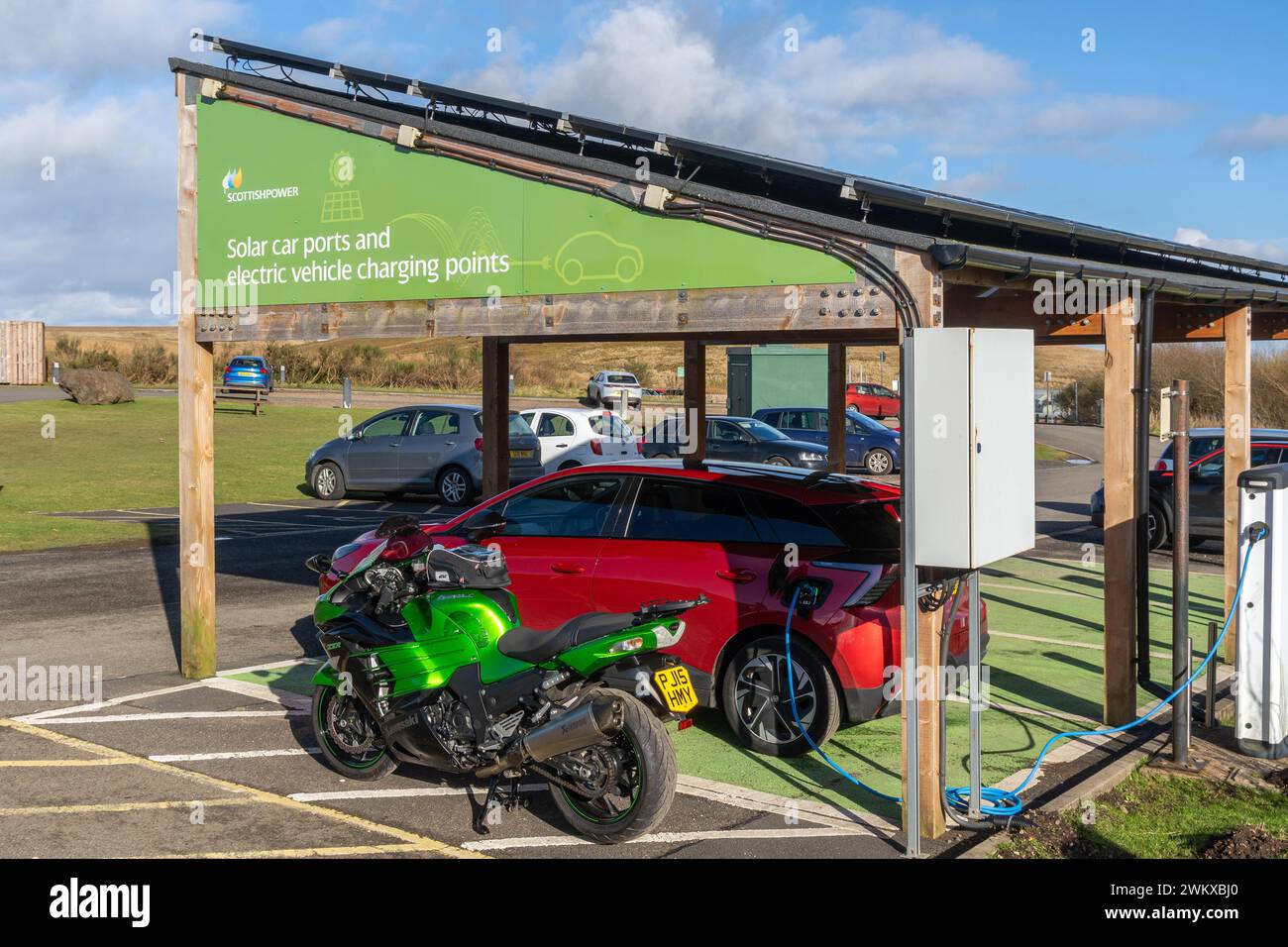 Solar car ports hi-res stock photography and images - Alamy