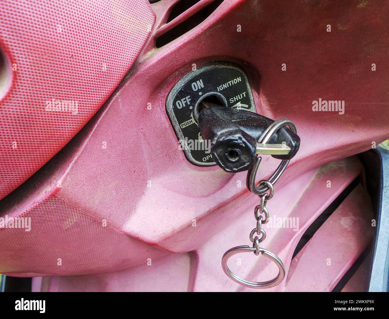Starter motor hi-res stock photography and images - Alamy
