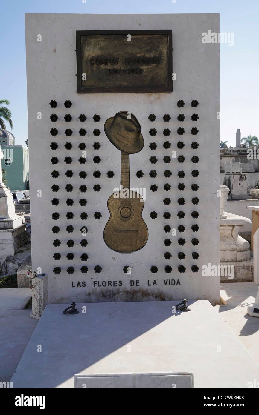 Graves, gravesites, Cementerio de Cristobal Colon, Christopher Columbus ...